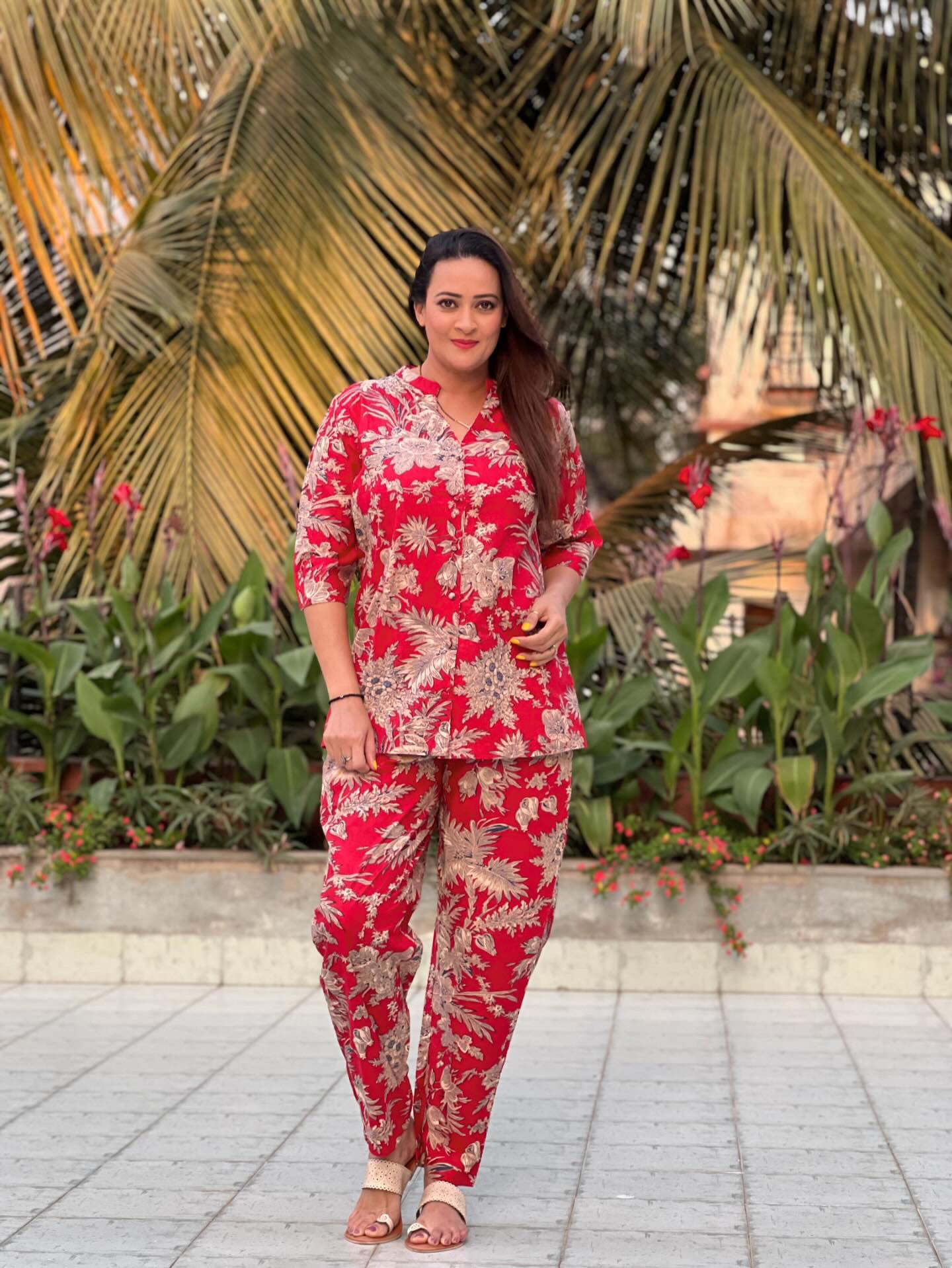 Exquisite Designs in Loungewear and Beachwear Kaftans for Women – SAFEERA